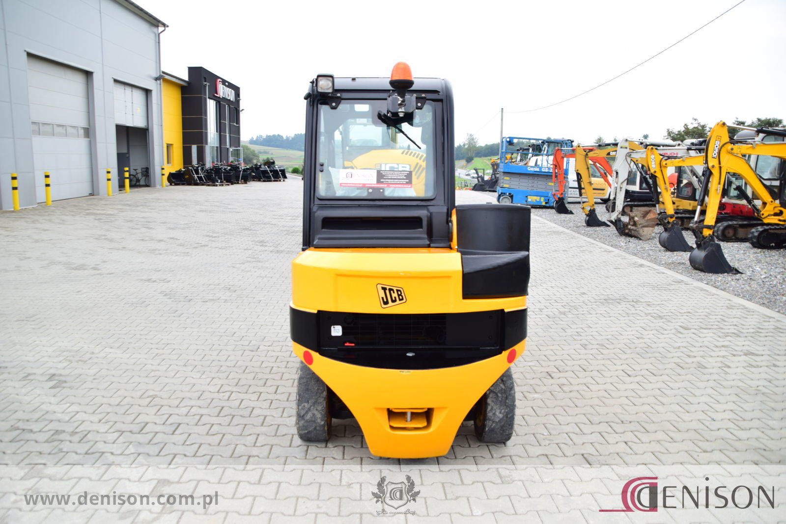 JCB TELETRUK TLT 30D – Sprzedaż maszyn budowlanych JCB