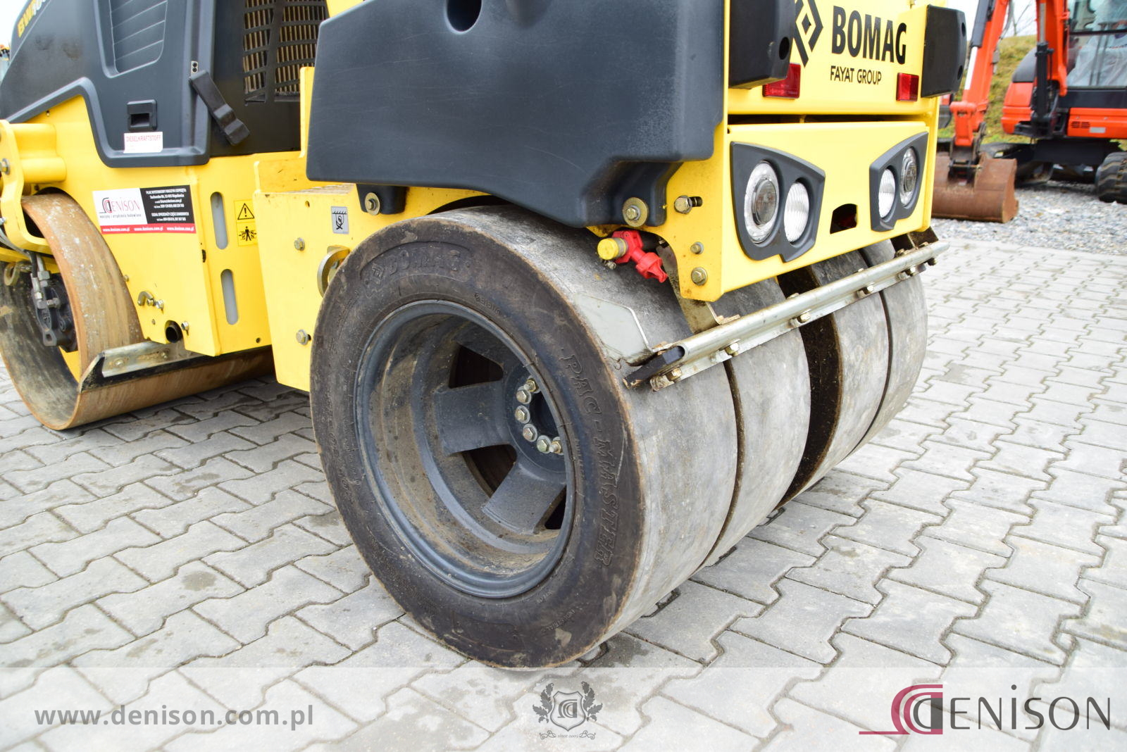 BOMAG BW100 ACM-5 – Sprzedaż maszyn budowlanych JCB