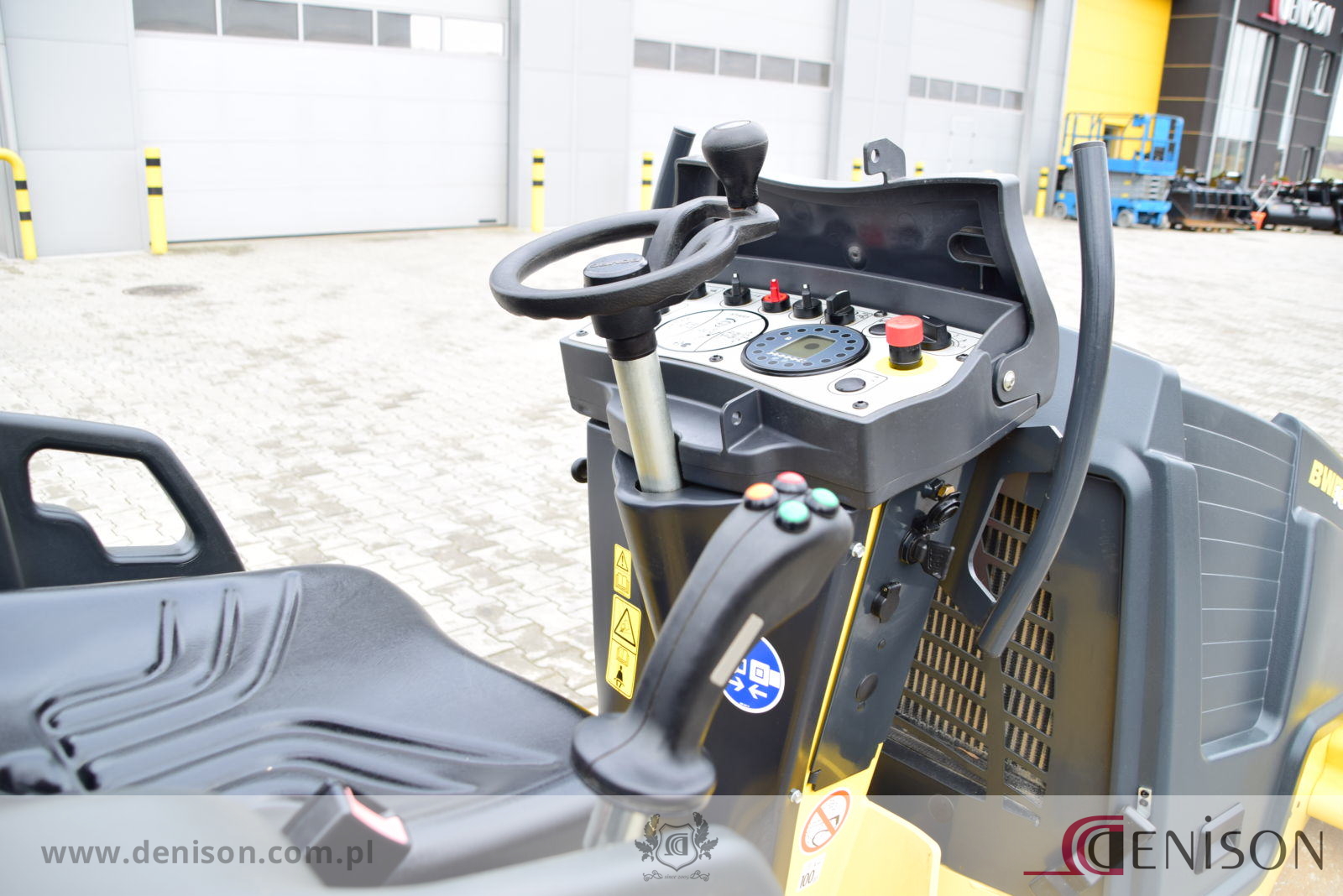 BOMAG BW100 ACM-5 – Sprzedaż maszyn budowlanych JCB