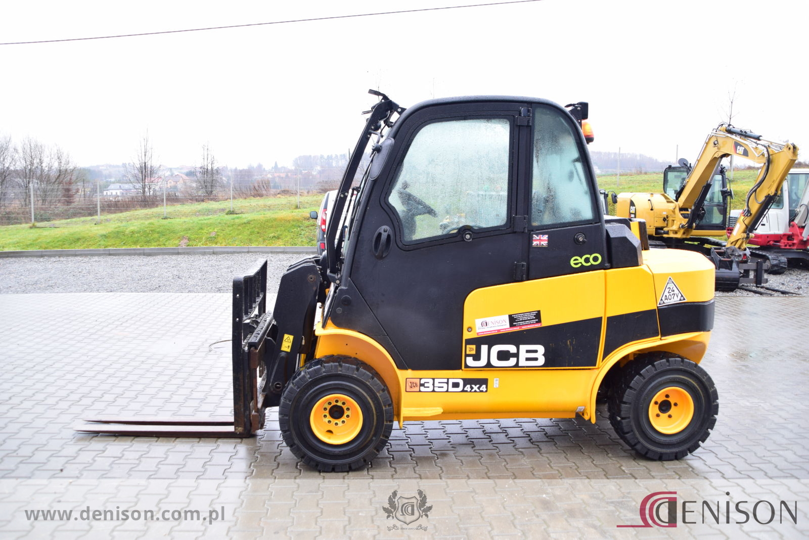 JCB TELETRUK TLT 35D 4X4 – Sprzedaż maszyn budowlanych JCB