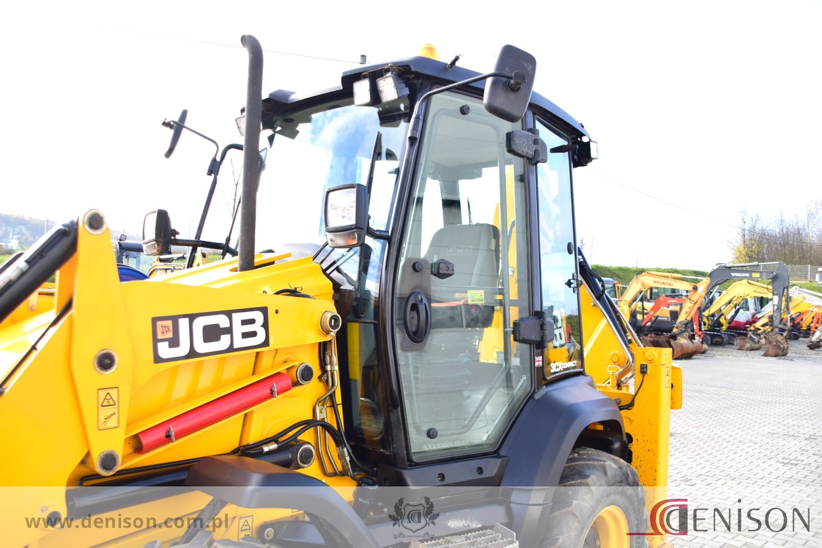 JCB 3CX COMPACT – Sprzedaż maszyn budowlanych JCB